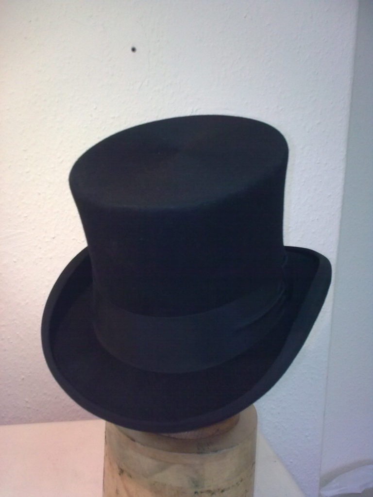 Cilinderek – Bathó kalap